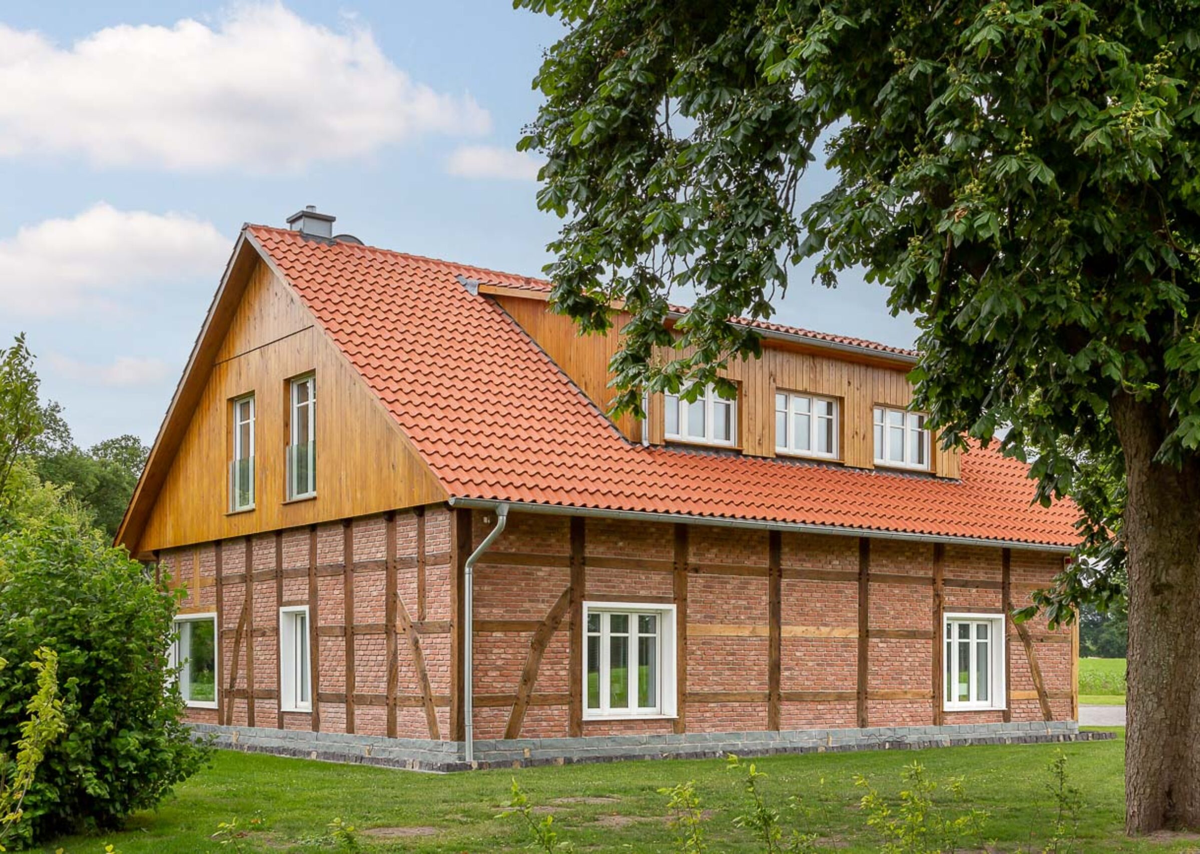 Einfach stimmig: Klinker-Fachwerkhaus mit Z5