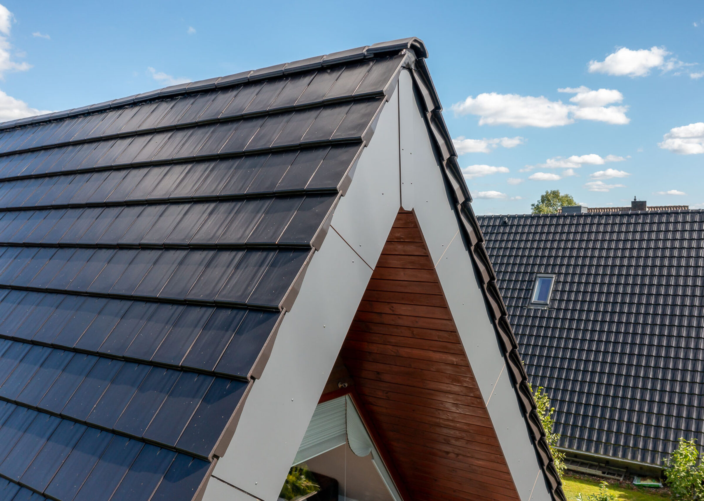 Ein Nurdachhaus aus Flachziegeln Stylist